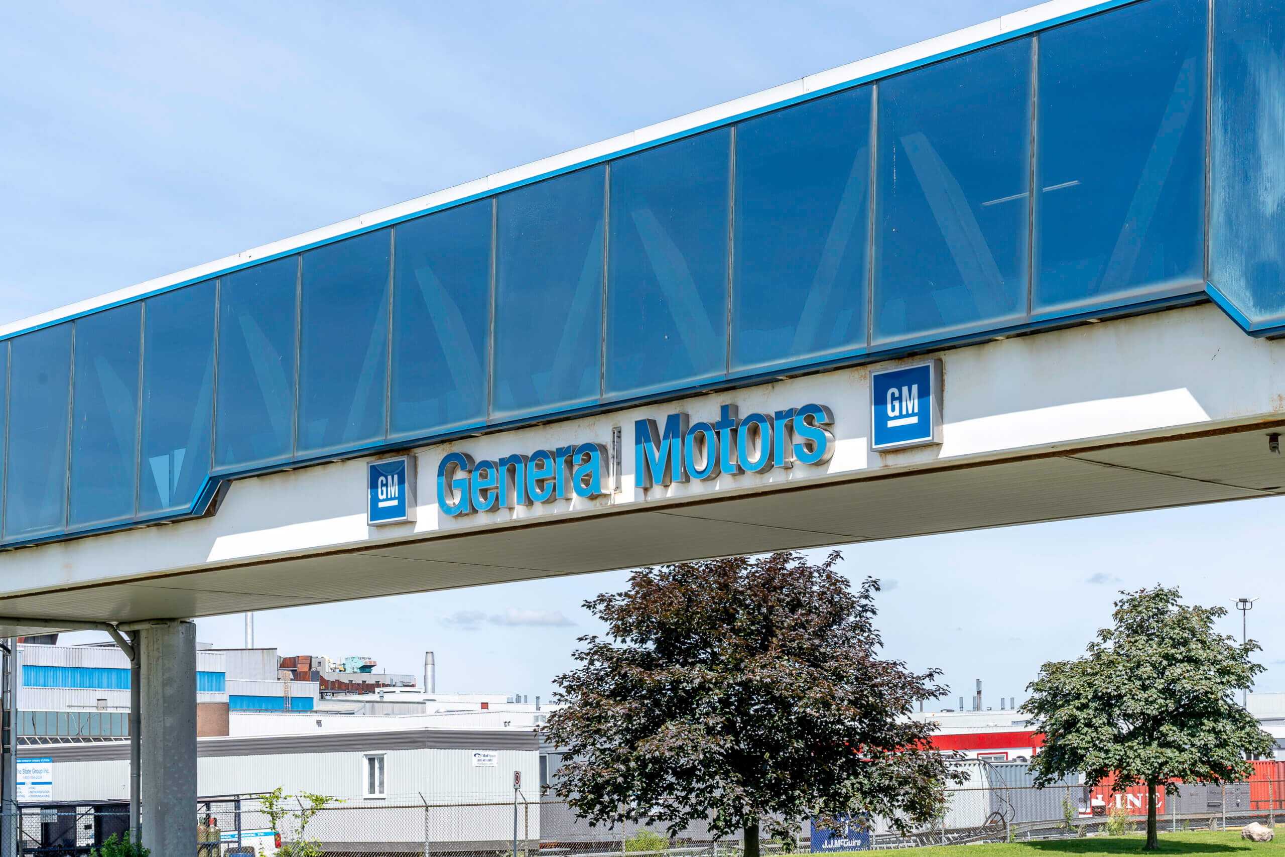 GM Recalls Over 100,000 Vehicles for Tailgate Issue
