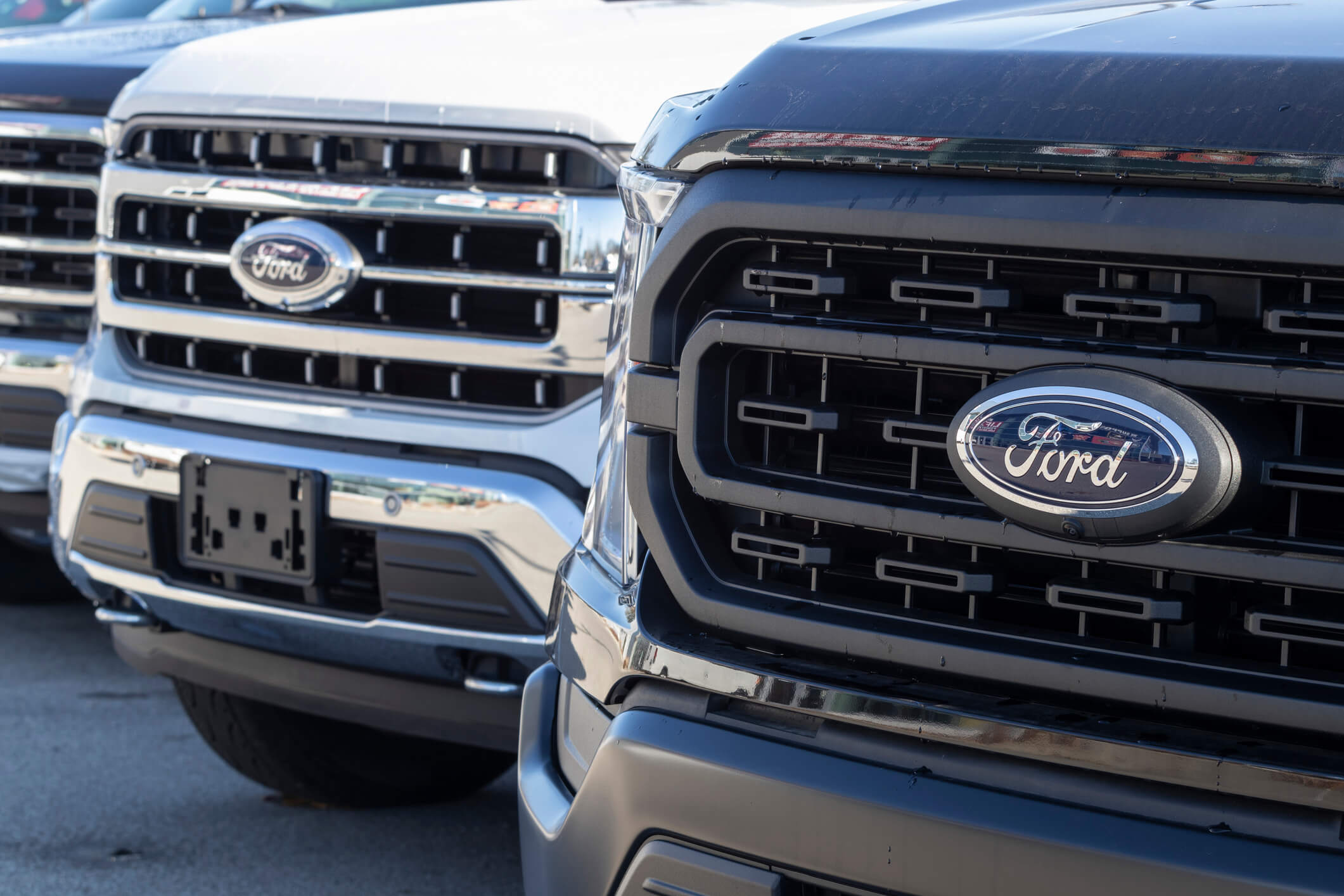 Ford Recalls 1.3M Vehicles Over Multiple Safety Defects, Issues ‘Do Not ...